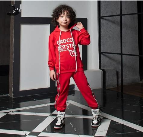 لباسکده شیکانبچه گانه هودی شلوار بغل زیپ سه تا ده سال