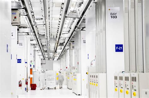 To Beat China New U S Law Offers Billions For Microchip Research And Training Science AAAS