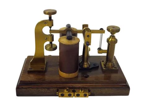 All Telegraph Models Pictures Download Free Images On Unsplash