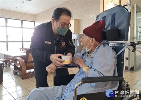 新竹榮服處攜手法寶寺提供臘八粥 送暖長期住院榮民