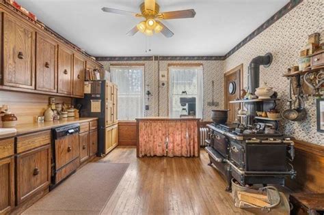 Lizzie Borden Murder House Sells For 2m Turned Into Bandb