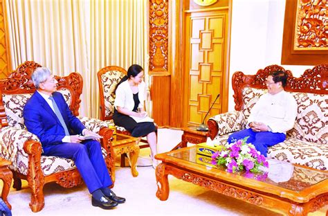 ဒုတိယဝန်ကြီးချုပ်နှင့် ပြည်ထောင်စုဝန်ကြီး ဦးသန်းဆွေ မြန်မာနိုင်ငံဆိုင