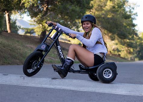 Gallery Archive Razor