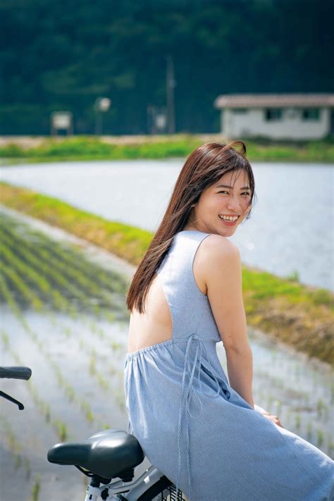 鈴原りこ 現役介護士が限界越えヌード写真に挑戦 Moment日刊ゲンダイ