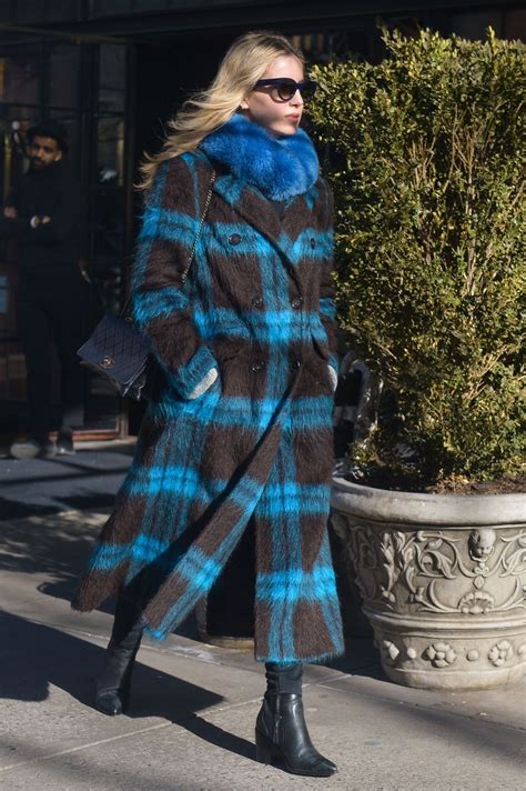 Annabelle Wallis Winter Style 01 22 2019 • Celebmafia