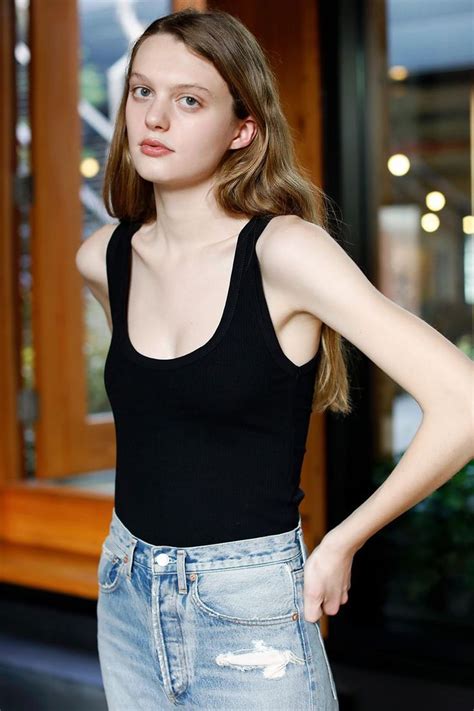 Ariel Nicholson 2021