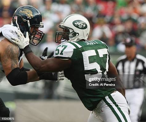 Football Player Bart Scott Photos And Premium High Res Pictures Getty