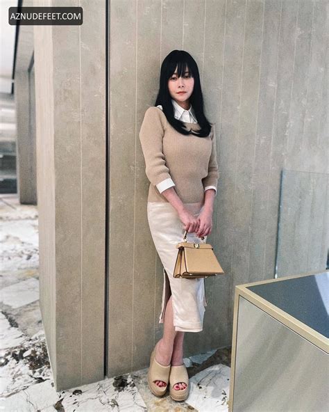 YÔko Maki Feet Aznudefeet