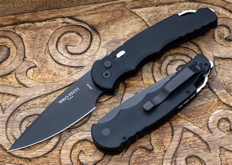 Pro Tech Knivesshipfree