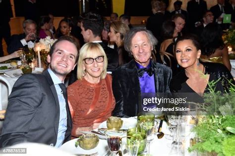 Ken Iscol Photos And Premium High Res Pictures Getty Images