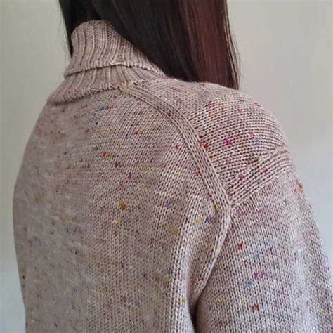 Stylish Knitting Pattern For Drop Shoulder