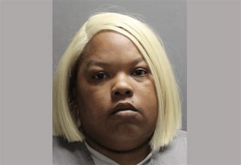 Florida Woman Is On First Date When The Ex Girlfriend Of The Man Shes