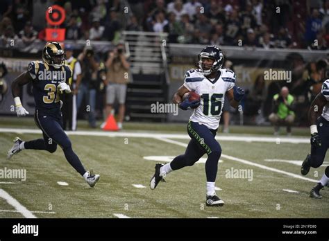 Seattle Seahawks Tyler Lockett Right Looks Back At St Louis Rams