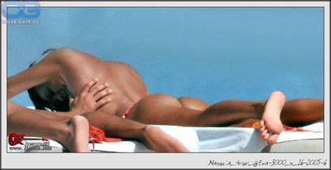 Manuela Arcuri Nude Pictures Onlyfans Leaks Playboy Photos Sex Scene Uncensored