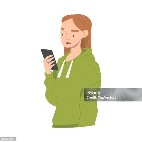 스마트폰 벡터 일러스트에 나쁜 뉴스 여자 문자 읽기 메시지에 실망 Brand Name Smart Phone에 대한 스톡 벡터