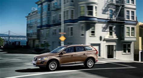 Collision Avoidance Standard In The New Volvo Xc60 Volvo Car Uk Media Newsroom