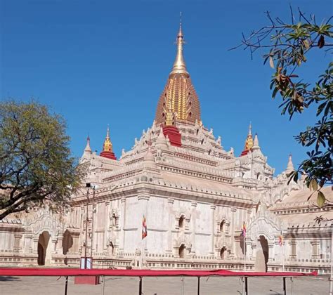 ပုဂံမြို့ဟောင်း အာနန္ဒာဘုရားကြီး၏ ၉၃၂ ကြိမ်မြောက် ဗုဒ္ဓပူဇနိယပွဲတော်ကို ကိုဗစ် ၁၉ ရောဂါ စည်းကမ