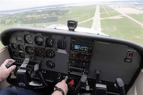 Cessna 172 Glass Cockpit Price Eptk