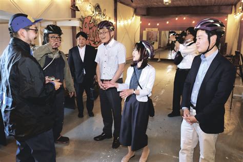 長野県辰野町の「トビチ商店街」 関東経産局が視察 全国郷土紙連合