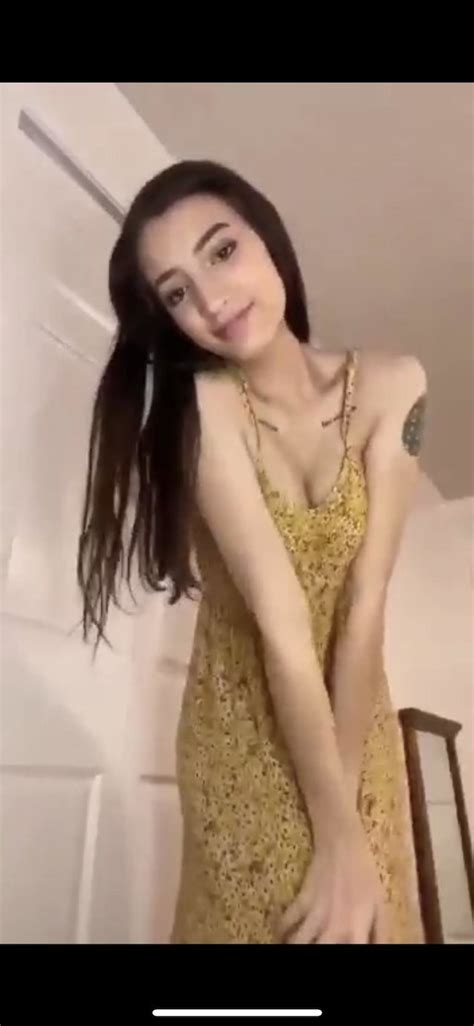 Guys Who Is She Please Help Me Out Alison Rainer 1067209