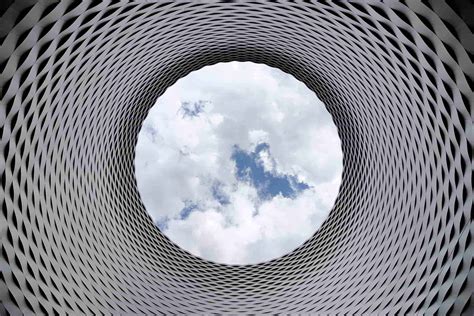 Centralized Vs Decentralized Cloud Computing A Comparison