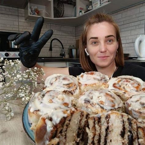 Салат Ніжинський класика на зиму Інгредієнти Огірки 2 кг Помідори 1 5 кг Болгарський