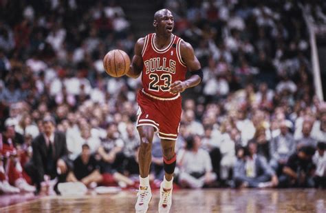 Michael Jordan In Action Enterbay 19 Motion Masterpiece Nba