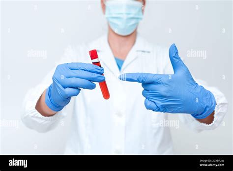 Studying Toxic Virus Analyzing Viral Discovery New Laboratory Experiments Stock Photo Alamy