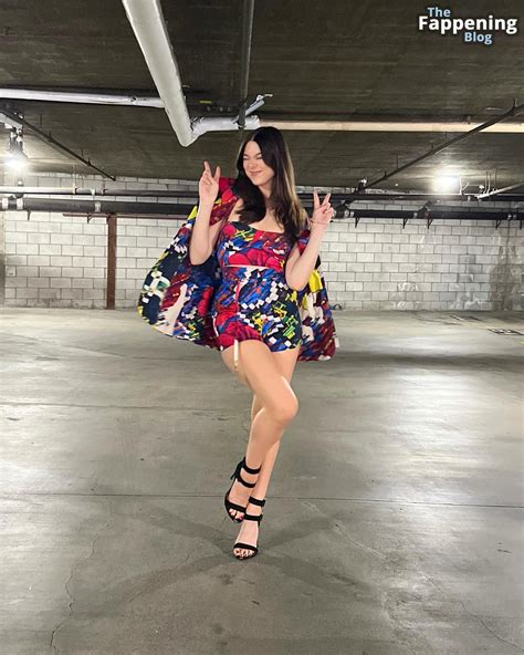 Kira Kosarin Flaunts Her Sexy Legs Feet Photos Thefappening