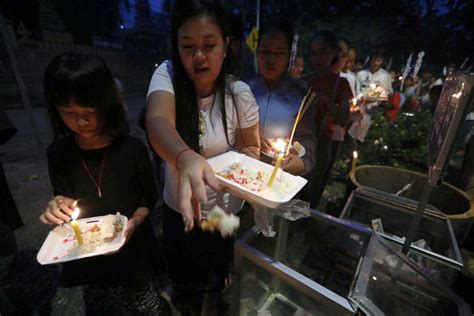 រូបថតប្រចាំសប្តាហ៍៖ រូបភាពស្អាតៗ នៃពិធីបុណ្យភ្ជុំបិណ្ឌ ឆ្នាំ២០១៩ ក្រសួងព័ត៌មាន