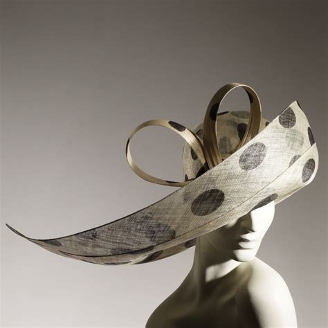 Love This Philip Treacy Hats Elegant Hats Crazy Hats
