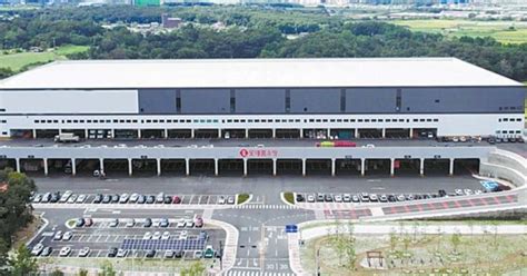 Issueand 업계 최초 자율주행 기반 로봇 도입최첨단 자동화 ‘이천 물류센터 오픈