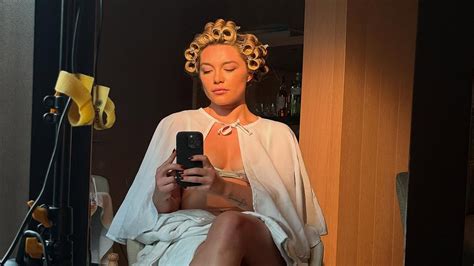 Florence Pugh Shows Off Her Incredible Figure In Golden Hour Selfie In