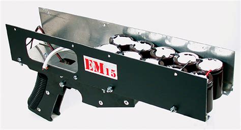 How To Make A Simple Electromagnetic Coil Gun Watch A Fully Automatic