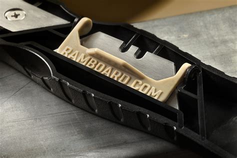 Multi Cutter Safety Utility Knife Ram Board®