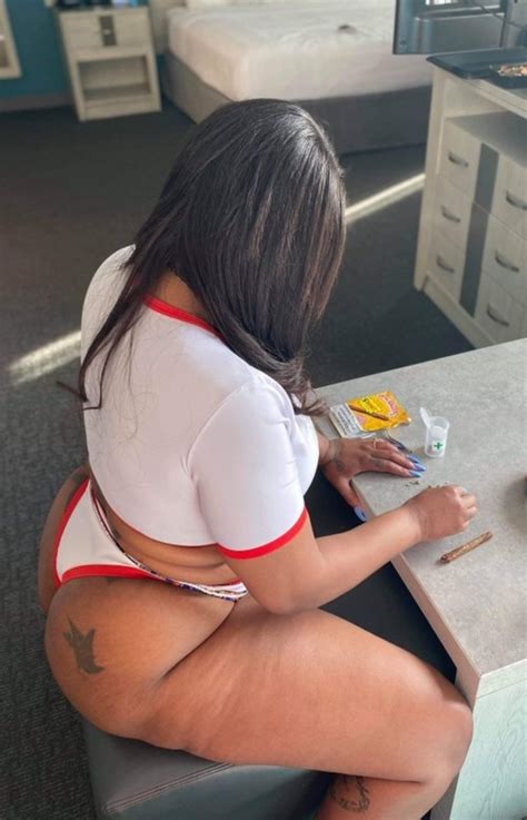 Shesfreaky Shesfreaky