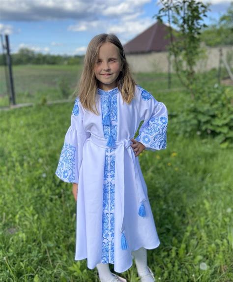 Дитячі вишиті плаття 1 200 грн Сукні вишиванки Коломия на Olx