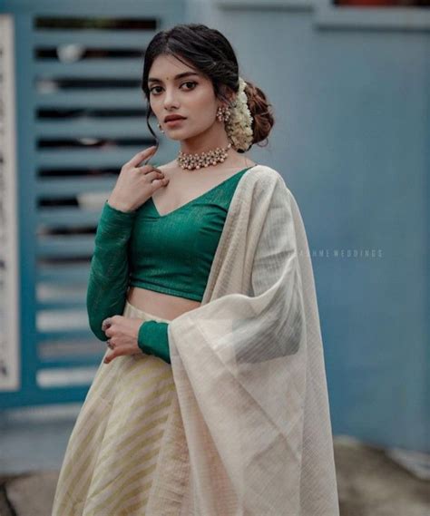 Pin By Kavita Rozotkar On Me Km Onam Outfits Quick Outfits Kerala