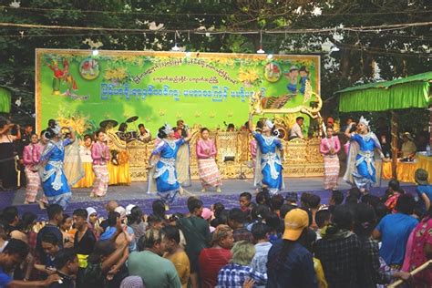 ကျောက်ဆည်မြို့နယ် မဟာသင်္ကြန်အတက်နေ့ ဗဟိုရေကစားမဏ္ဍပ်နှင့် ရပ်ကွက်များတွင် ပြည်သူများအေးချမ်းပ