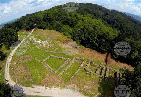 Регионален исторически музей Габрово търси работници за провеждане на разкопки на крепост