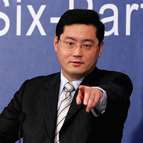 ក្រុមអ្នកសារព័ត៌មាន«ជួបសម្តែងការគួរសមជាមួយរដ្ឋមន្រ្តីការបរទេសចិន សុីសុីថាមស៍