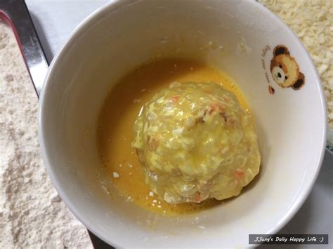 바삭한 아란치니 이탈리아 시칠리아 지방 전통음식