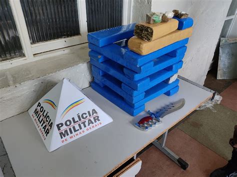Mulher é Presa Com 19 Quilos De Maconha Após Pm Receber Denúncias De