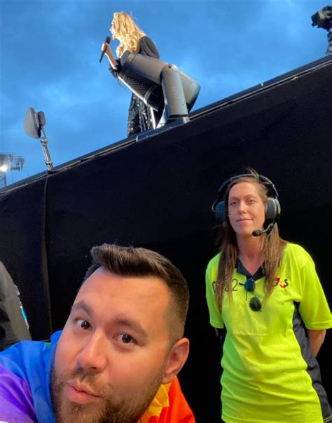 Adele Fan Scores Vip Seats At Concert By Letting Her Borrow His Pride Flag