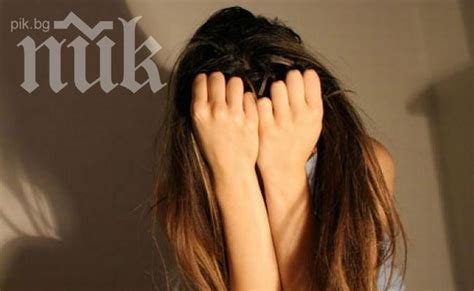 Шестокласничка бяга от час за секс в парка после полудява Информационна агенция ПИК