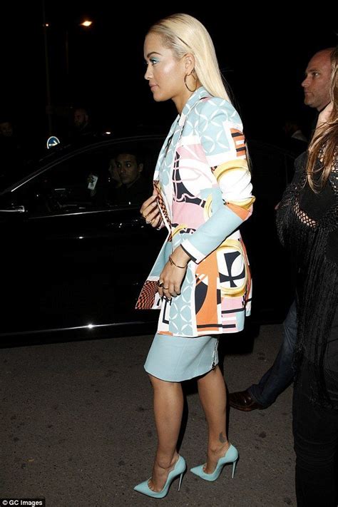 Rita Ora In Eye Catching Printed Suit Rita Ora Rita Ora Style Celebrity Style Steal