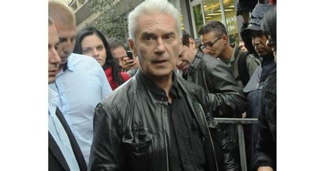 “Атака” с гневен сигнал за травмирането на хлапета във вандалщините на протестите