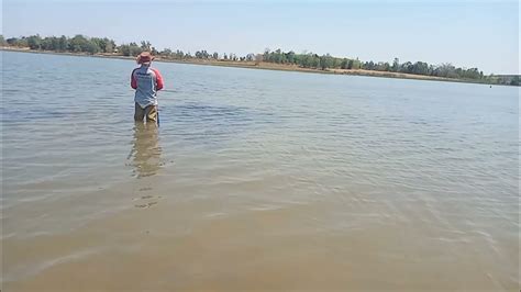 มาดูการตกปลากระสูบอยู่ที่ห้วยลิงโจนตำบลห้องแซงอำเภอเลิงนกทาจังหวัดยโสธรขอบคุณที่ติดตามกันนะ