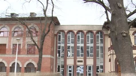 Patru Elevi De Liceu S Au Filmat în Timp Ce Făceau Sex și Au Răspândit Clipul în școli și Pe