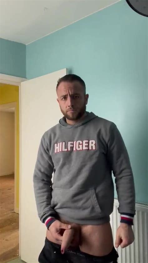 Handsome Str8 Daddy Pissing